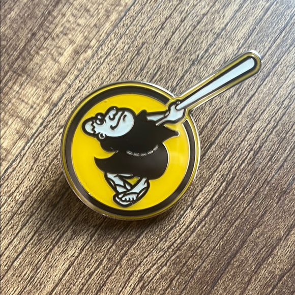 N/A | Accessories | San Diego Padres Mlb Baseball Swinging Friar Round ...